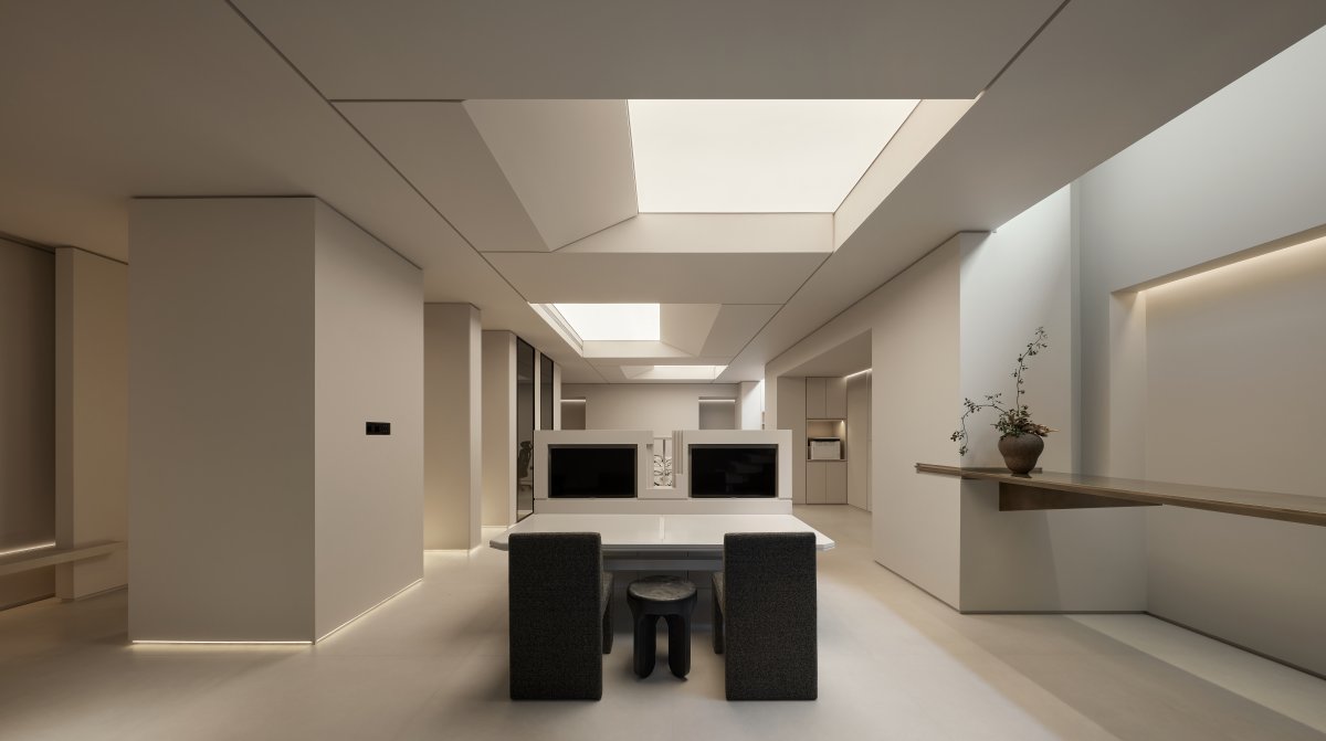 YINJISPACE - J Architect x J Architect Office